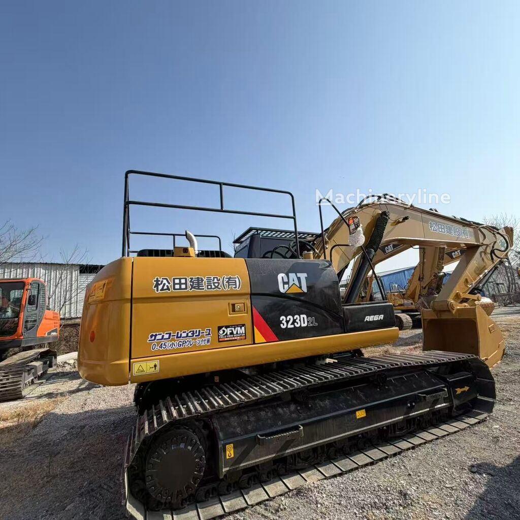 Caterpillar 323D2L bager guseničar