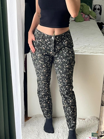 C&A floral farmerke, 44