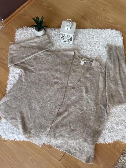 H&M basic krem dzemper