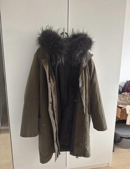 Max Mara parka sa krznom koje se skida