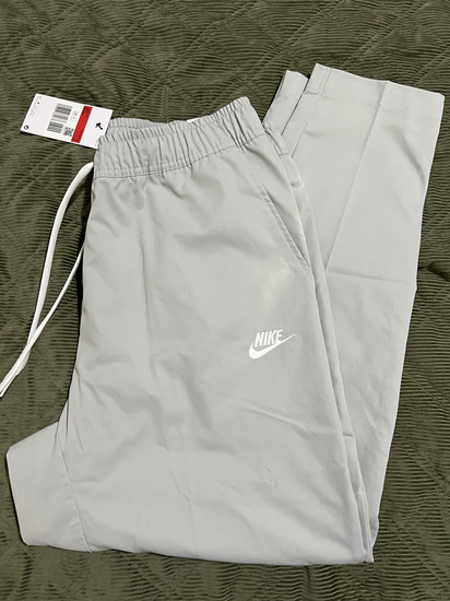 NIKE Club Woven Tapered Leg Pants vel.M,L NOVO