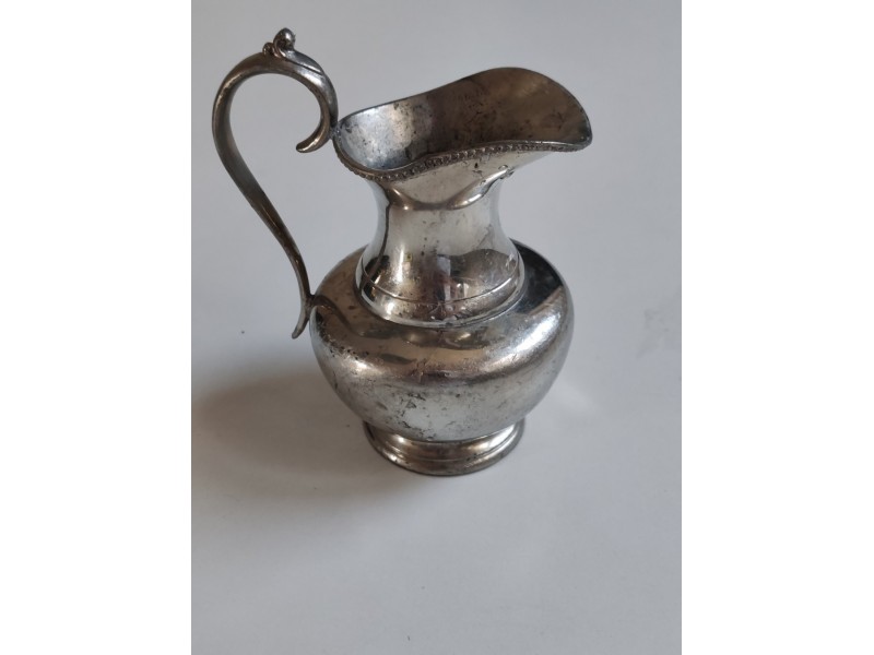 KALAJNI MALI BOKAL ZA MLEKO MADE IN ENGLAND