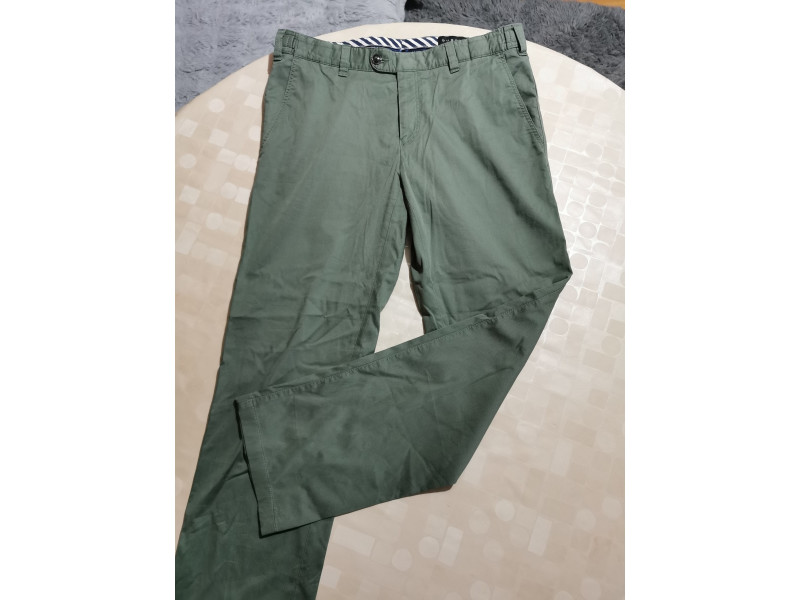 2. BUGATTI VRHUNSKE PAMUCNE PANTALONE vel 50