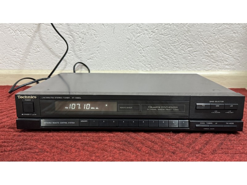 Technics ST-X880L stereo tuner