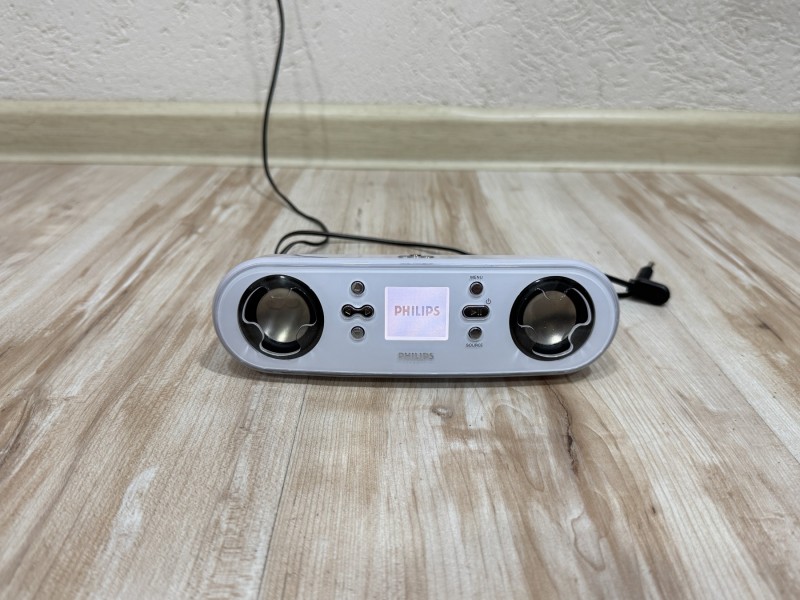 Philips PSS110 LCD muzički uredjaj (FM, 40+Pesme)