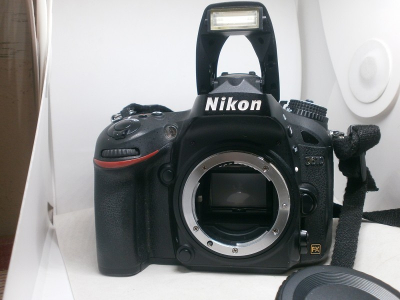 Nikon D610 telo