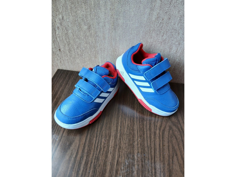 Patike Adidas br. 26-16,5cm.