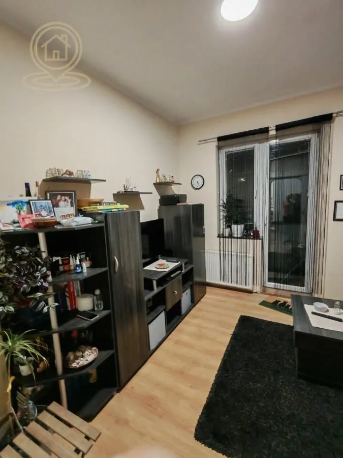 Izdavanje, četvorosoban stan, 68m², Centar, Kragujevac