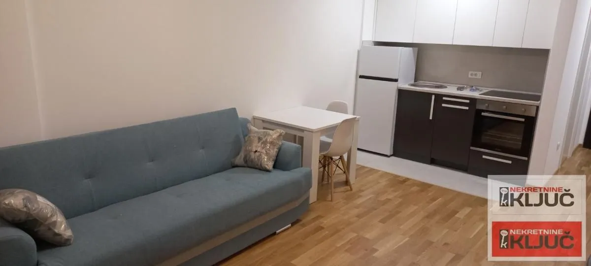 Izdavanje, garsonjera, 27m², Salajka, Novi Sad Sve Podlokacije
