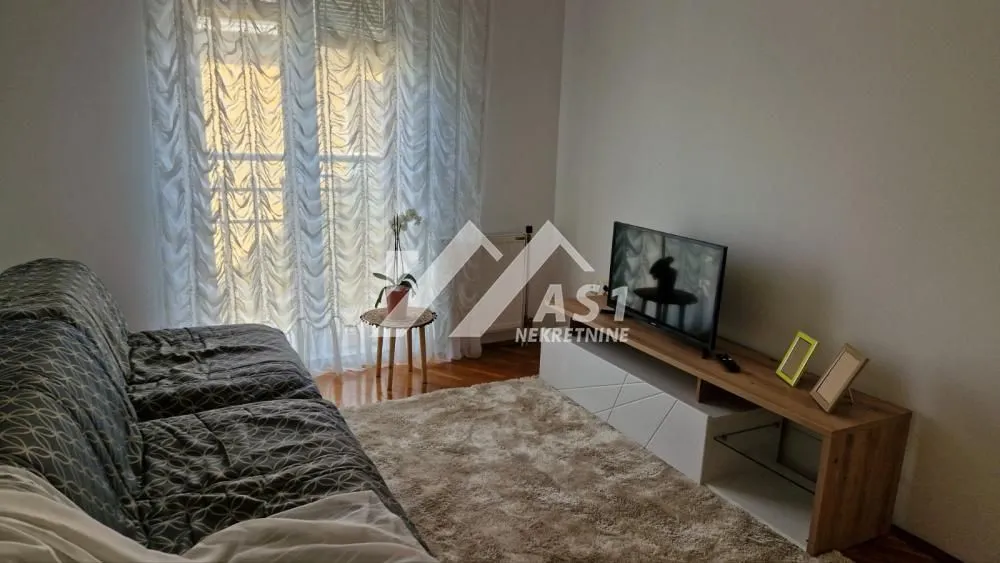 Izdavanje, jednosoban stan, 35m², Novi Sad Sve Podlokacije, Novi Sad