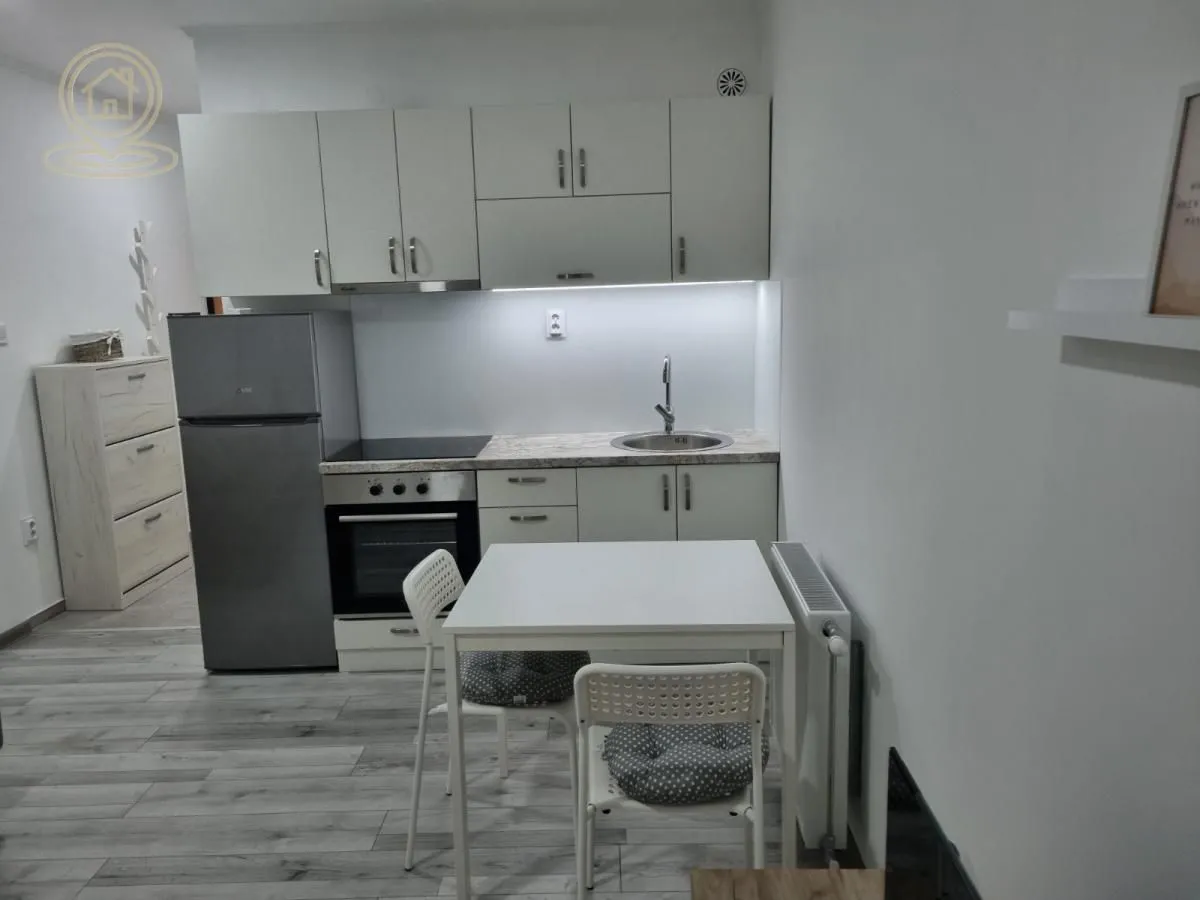 Izdavanje, jednosoban stan, 28m², Grbavica, Novi Sad Sve Podlokacije