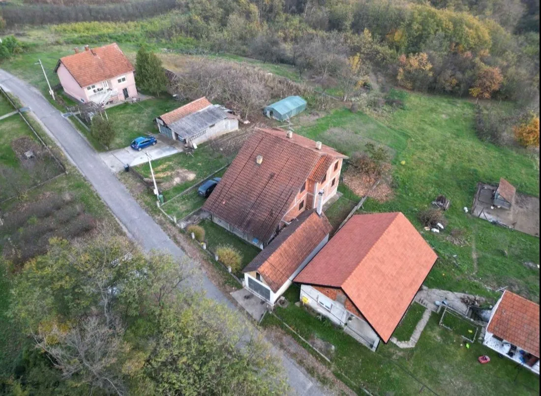 Prodaja, kuća, 366m², Klupci, Loznica