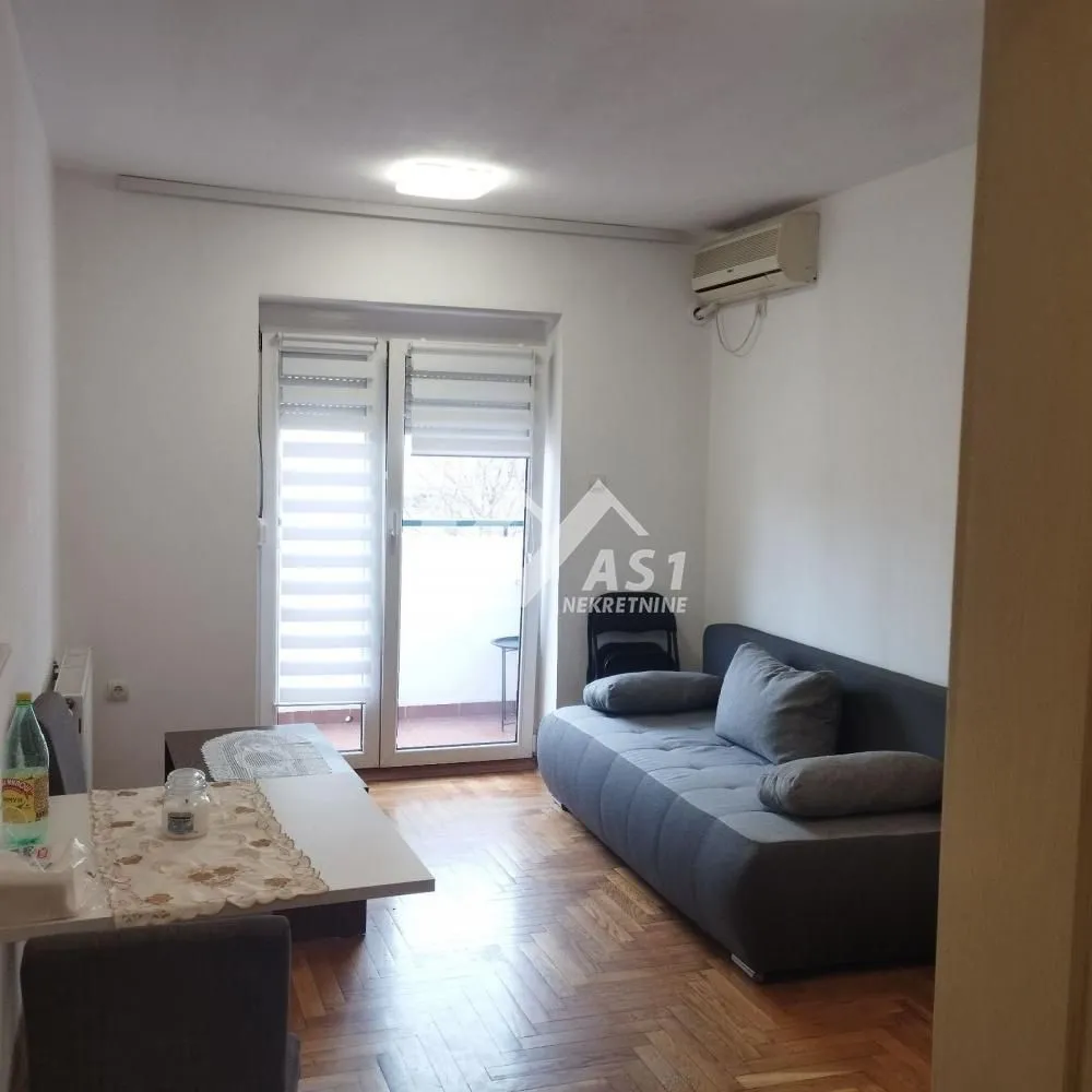 Izdavanje, stan, 27m², Adamovićevo Naselje, Novi Sad Sve Podlokacije