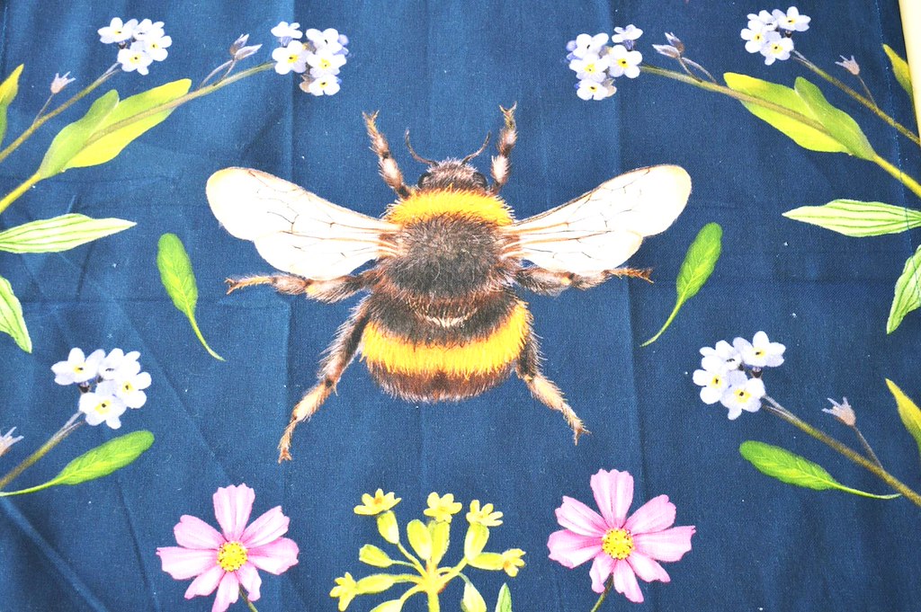 Kuhinjska krpa Bee & flowers 45x70cm