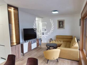 63m² 1.100€
Beograd, Vračar, Centar (Vračar), Slavija