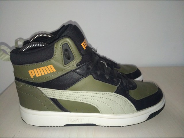 Puma decije duboke patike br 35 - 36 ( 22,5 cm)