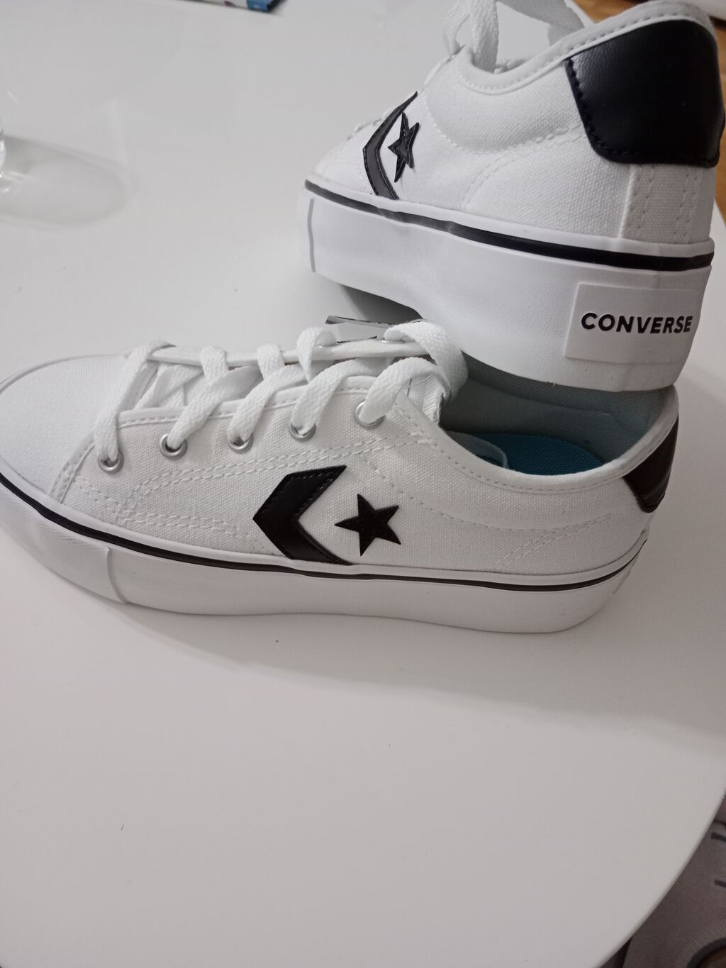 Ženske nove Converse original patike 37.5, duzina gazišta 23.5cm,u
