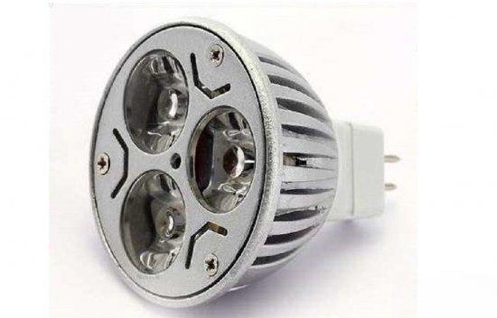 LED sijalica GU10, 3W - Snaga: 3W (ekvivalent ~25–35W halogene) -