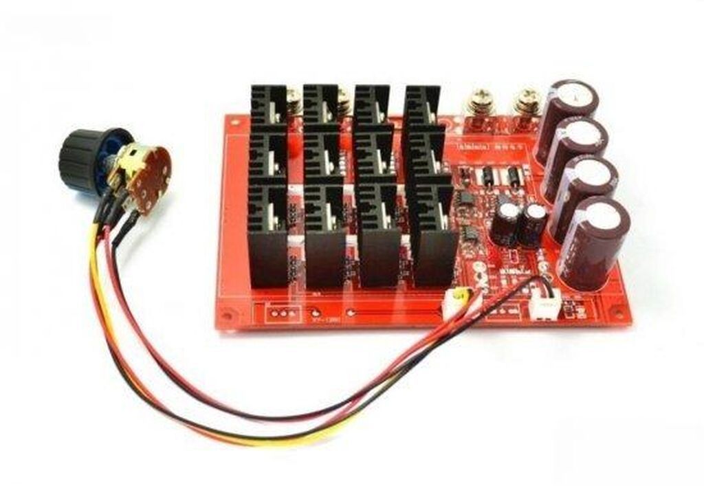 PWM DC regulator 10–50V, 60A, 3000W Opis: - Snažan PWM kontroler za
