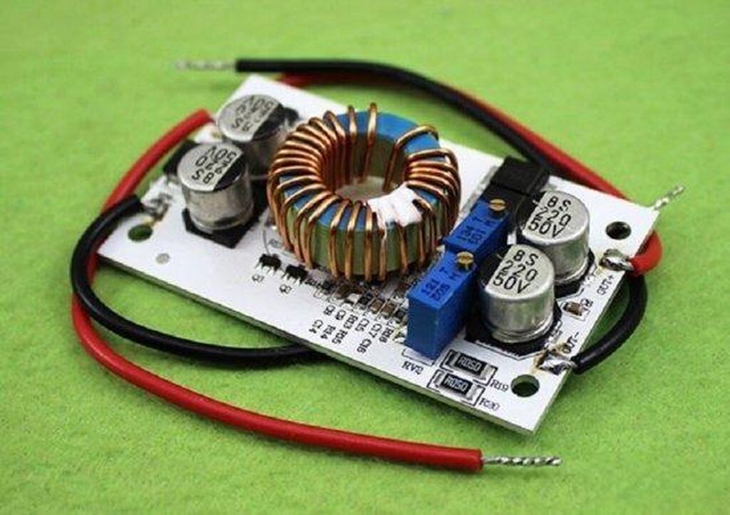 DC-DC step-up/step-down (buck-boost) naponski konvertor modul - Širok
