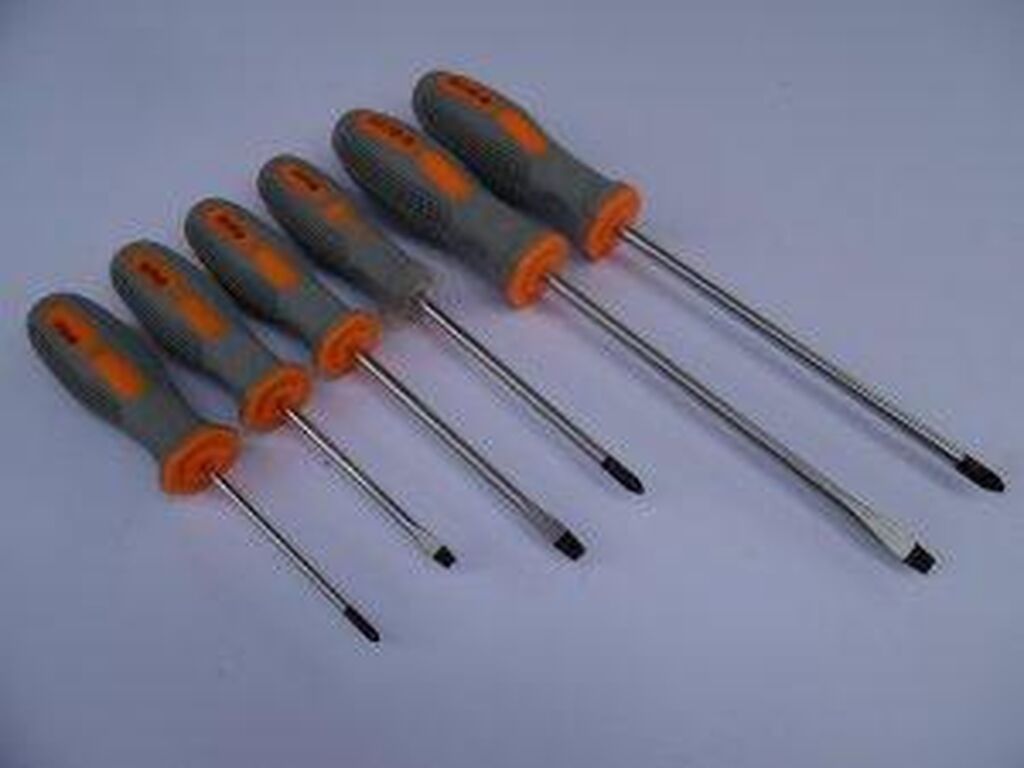 Set od 6 šrafcigera – krstasti i ravni Sadržaj seta (dimenzije