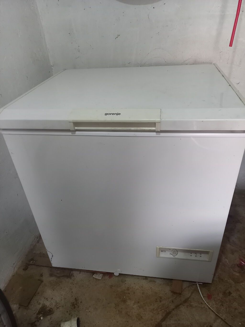 Gorenje zamrzivač FH210W (tip ZS216) - Zapremina: bruto 210 l, neto
