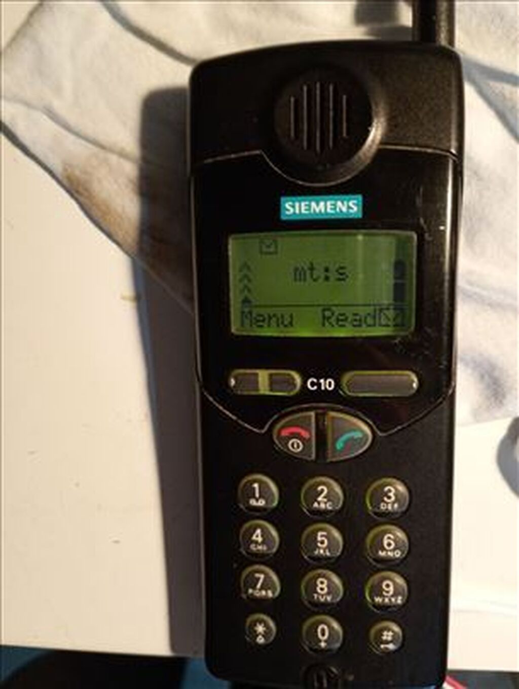 Siemens C10 Telefon nov nov,radi na svim mrežama,punjač