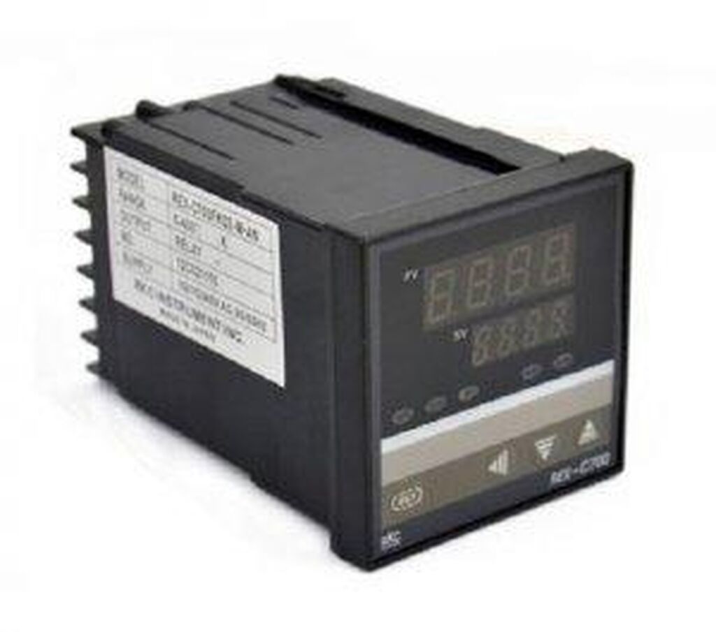 PID regulator temperature REX-C100 Opis: - Digitalni PID kontroler