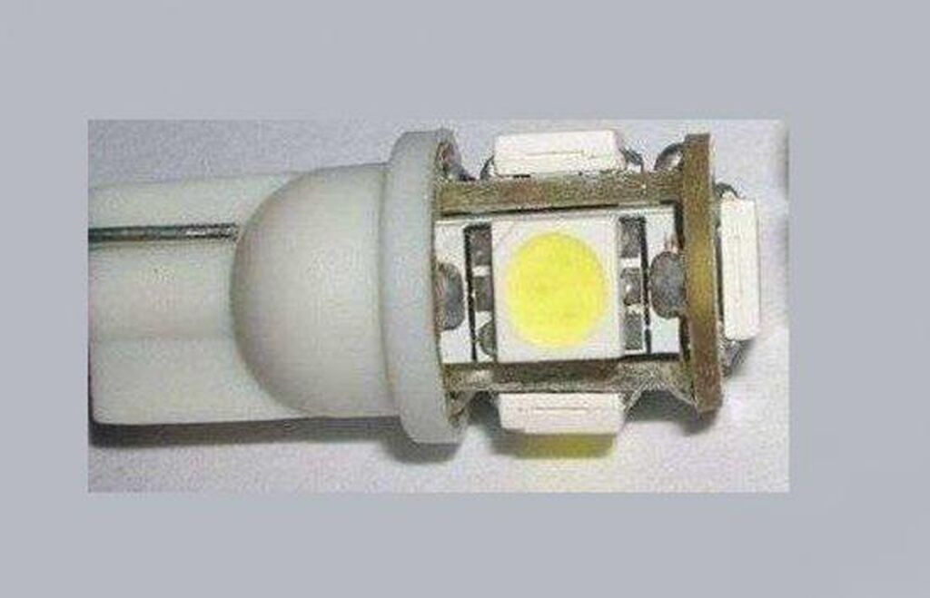 LED sijalica T10/W5W sa 5 SMD dioda - Tip grla: T10 (W5W, 194) -