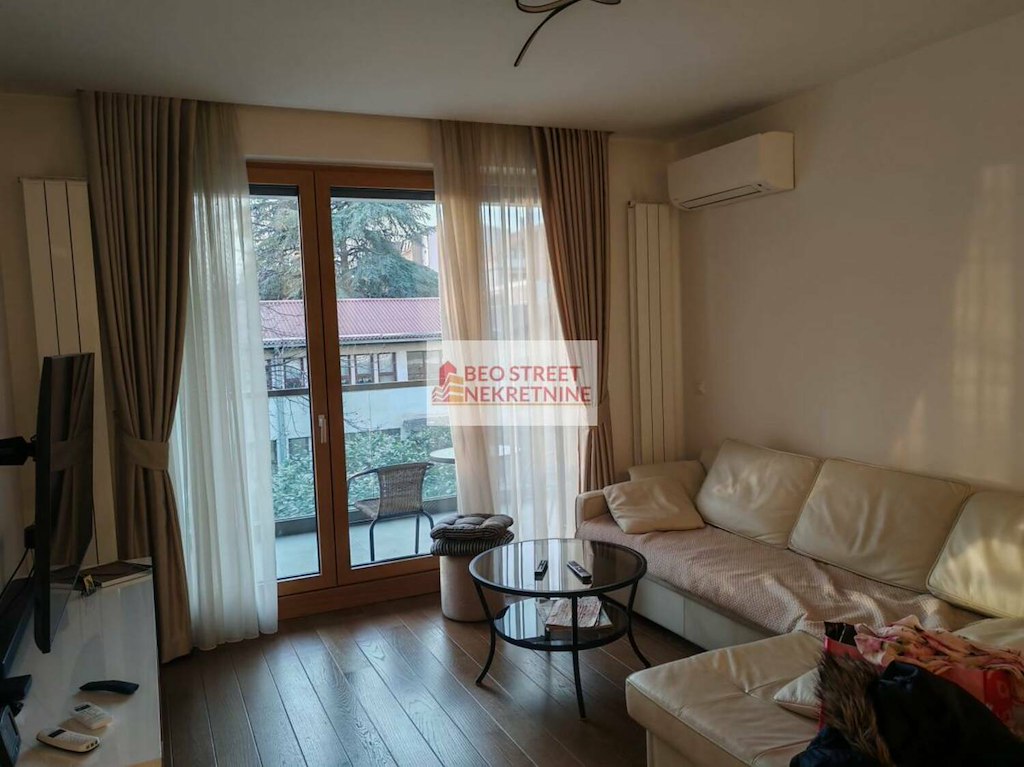 Dvosoban stan, Beograd - Ustanička | Izdavanje · 52m² · 850€
