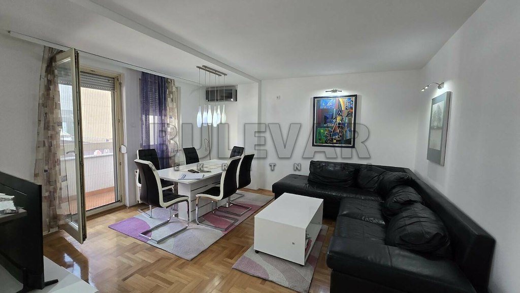 Trosoban stan, Niš - Centar | Izdavanje · 88m² · 600€