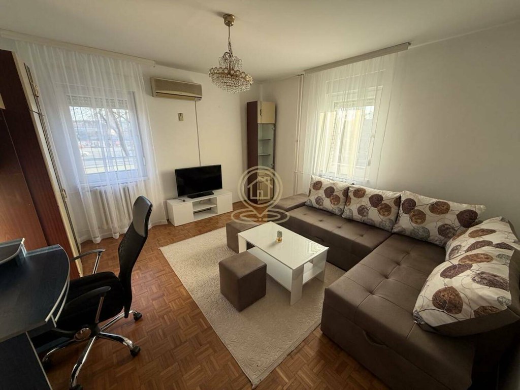 Jednoiposoban stan, Novi Sad | Izdavanje · 40m² · 350€