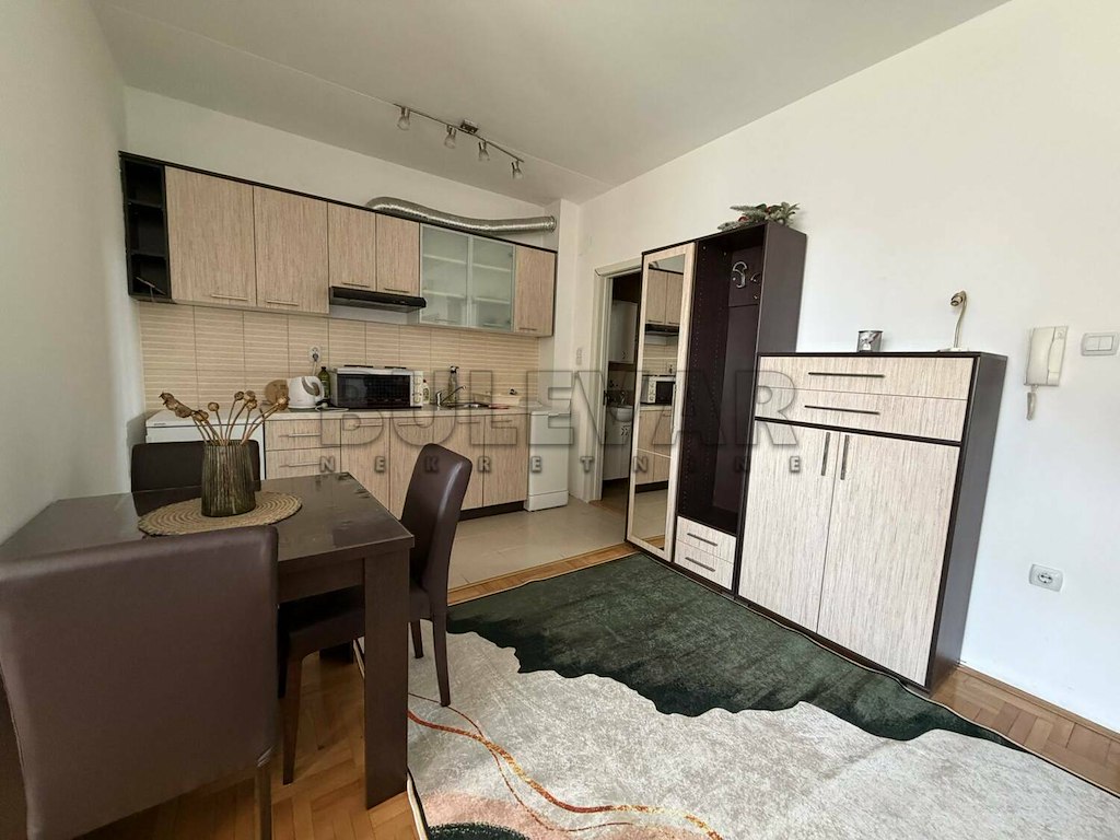 Jednosoban stan, Kragujevac - Centar | Izdavanje · 35m² · 380€