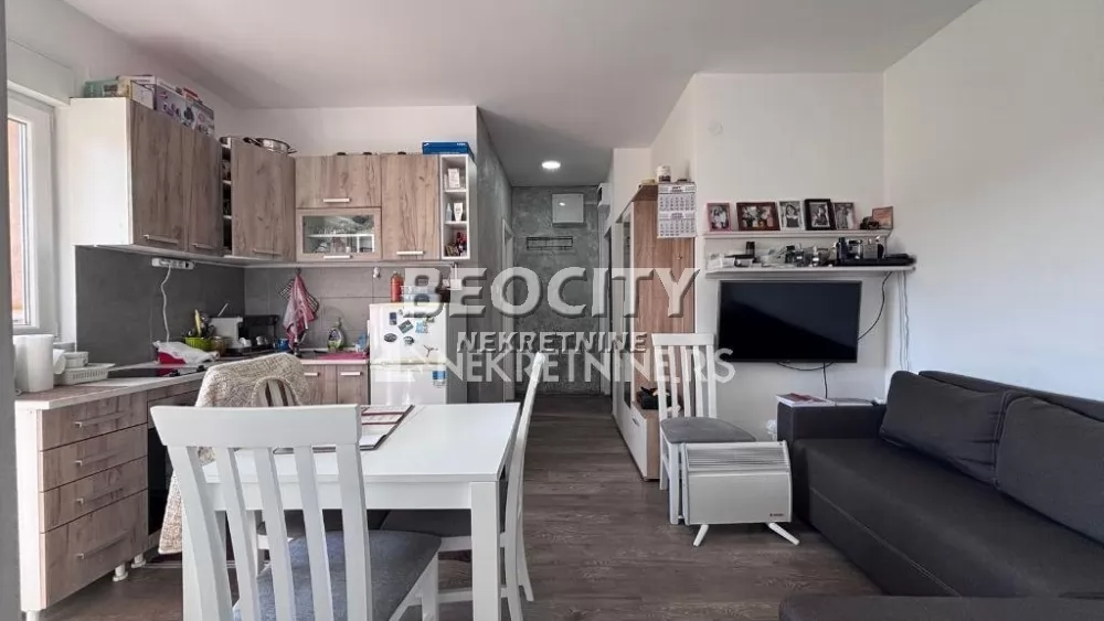 Dvosoban stan, 34 m2, Ledine, Beračka ID: 130373