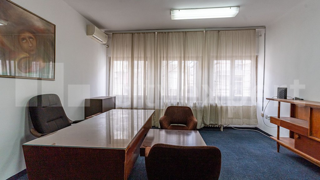 Poslovni prostor za izdavanje BEZ PROVIZIJE: Dvosoban, 55m², Matoševa, Voždovac - 350€