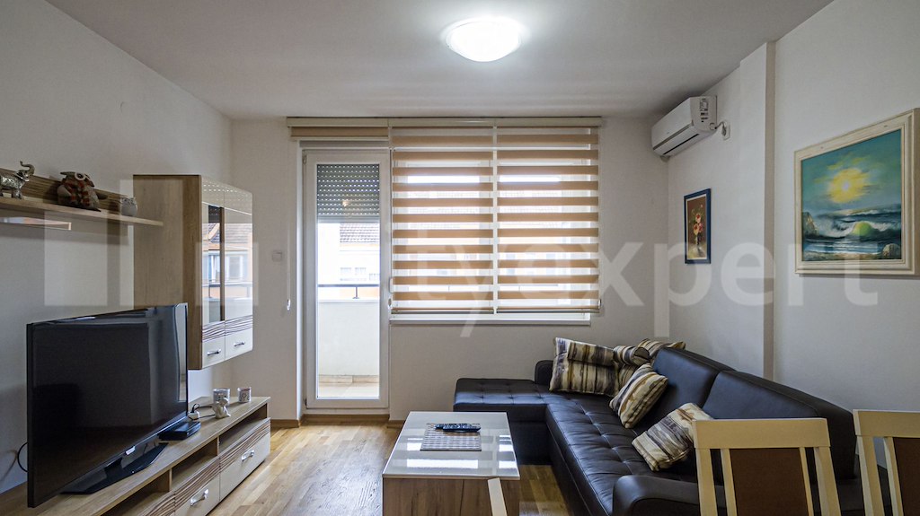 Stan Izdavanje Novi Sad Bez skrivenih troškova - 63m², Čika Stevina, Novi Sad - 1100€