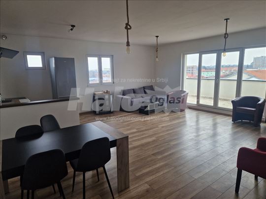 Odličan Penthouse na Altini jednoiposoban