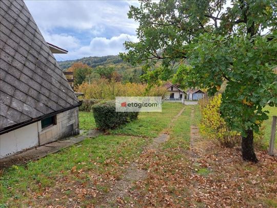 Plac na Kosmaju sa vikendicom i pogledom, 16 ari