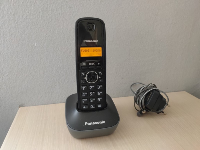 Dobar Panasonic bezicni telefon KxTg1611fx+Baterije