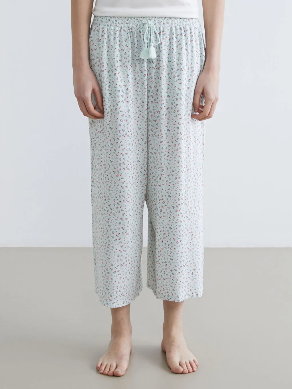 LCW DREAM Elastični Struk Cvetne Ženske Kapri Pidžama Donji Deo