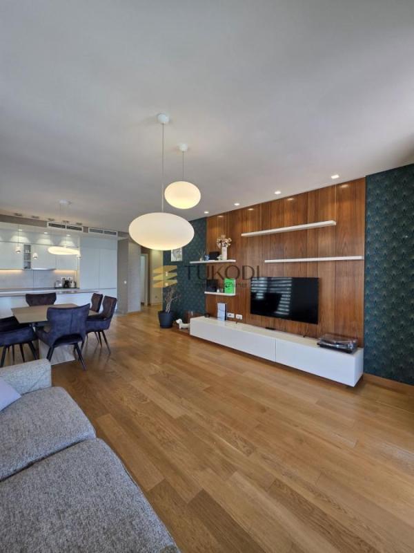 Četvorosoban stan na prodaju, 138m2, 1.150.000€