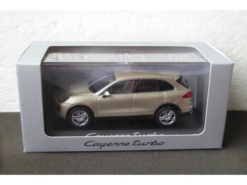 Porsche Cayenne Turbo 1:43 Minichamps