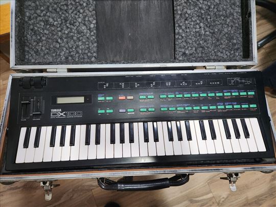 Yamaha DX 100