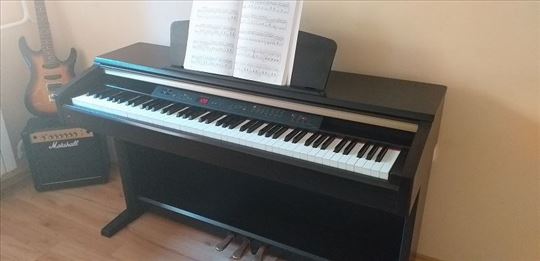 Yamaha Clavinova CLP 120 električni pianino