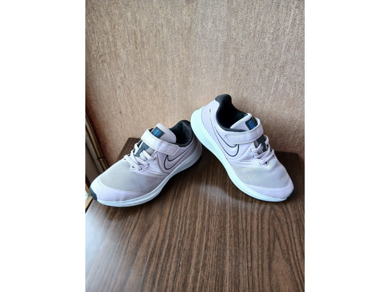 Patike Nike br. 33-21cm