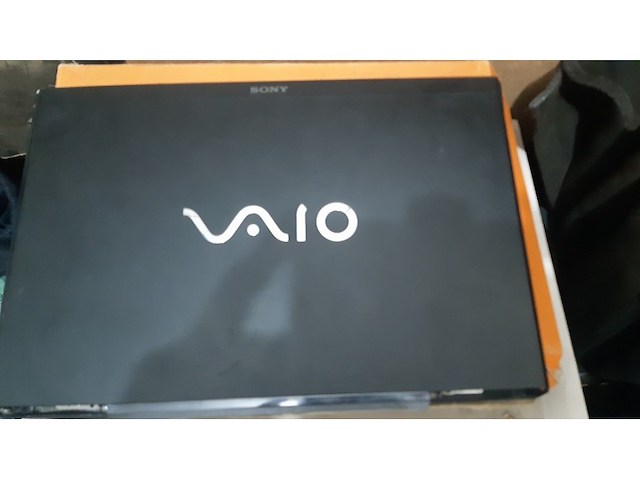 Sony Vaio VPC SA3V9E u delovima razbijen displej