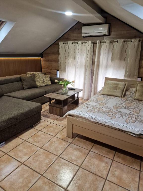 Guest House Maja