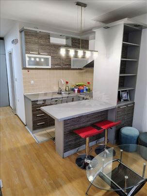 Krnjača, dvoiposoban stan 47m2