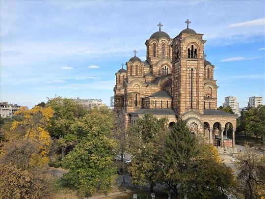 Poslovni prostor, fantastičan pogled, parking mest