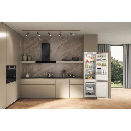 Whirlpool WNBB20SC22R ugradni frižider